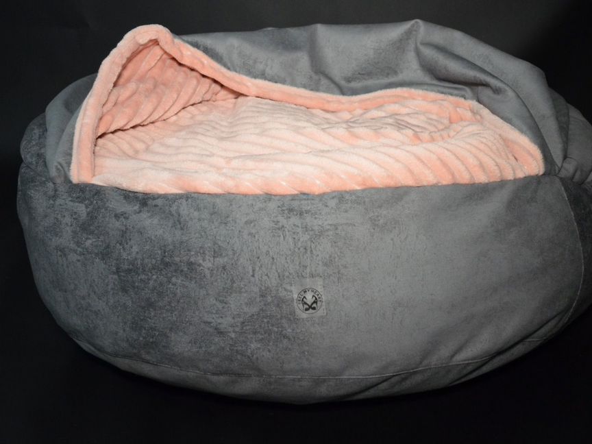 Лежанка для собак 90 см. Новая