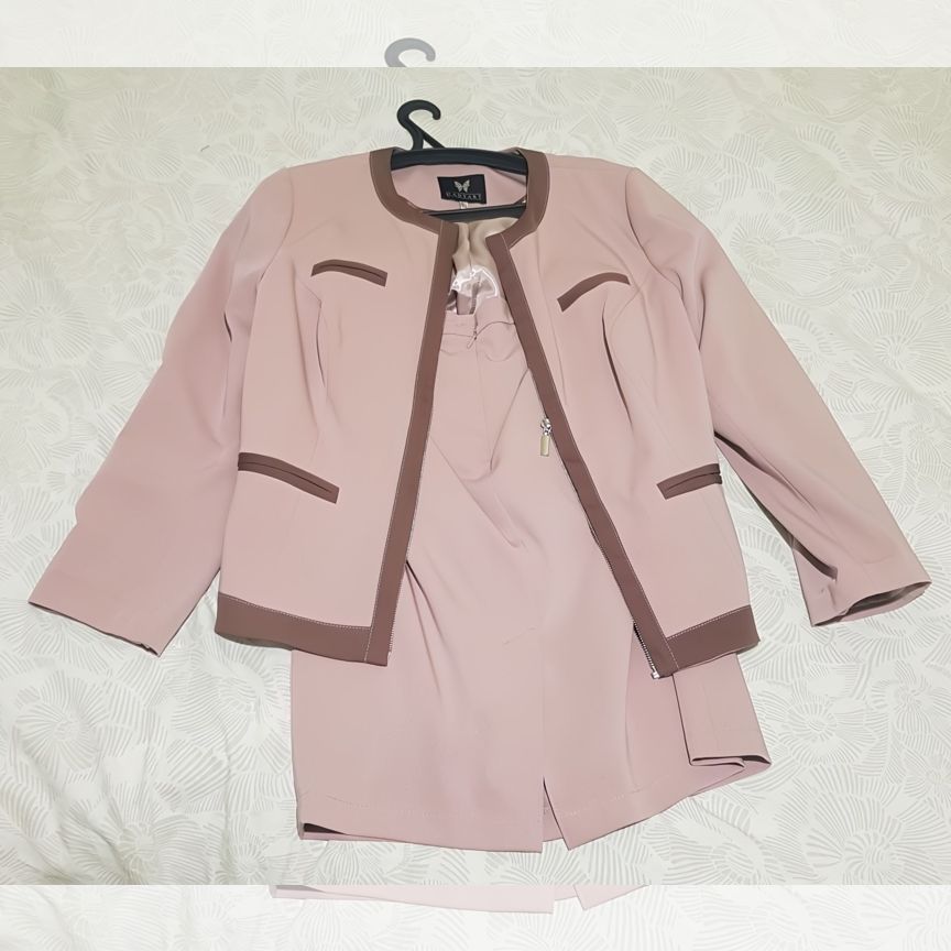 Костюм женский 50-52