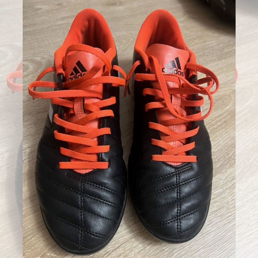 Кроссовки Adidas кожаные