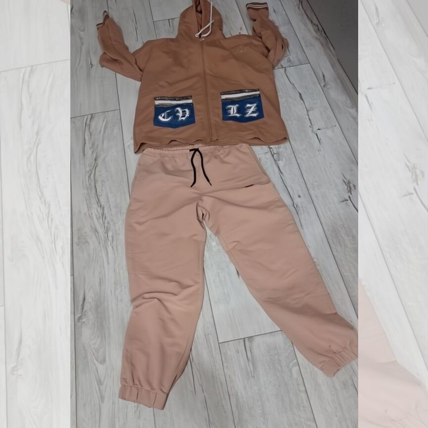 Комплект женской одежды