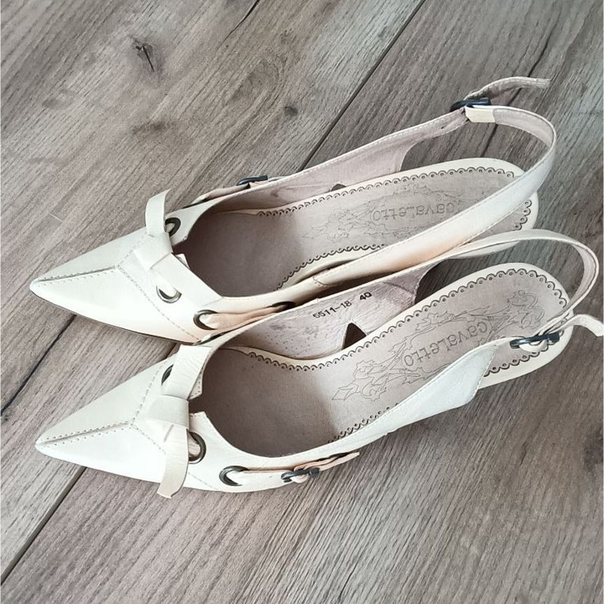 Босоножки женские на каблуке 40 р