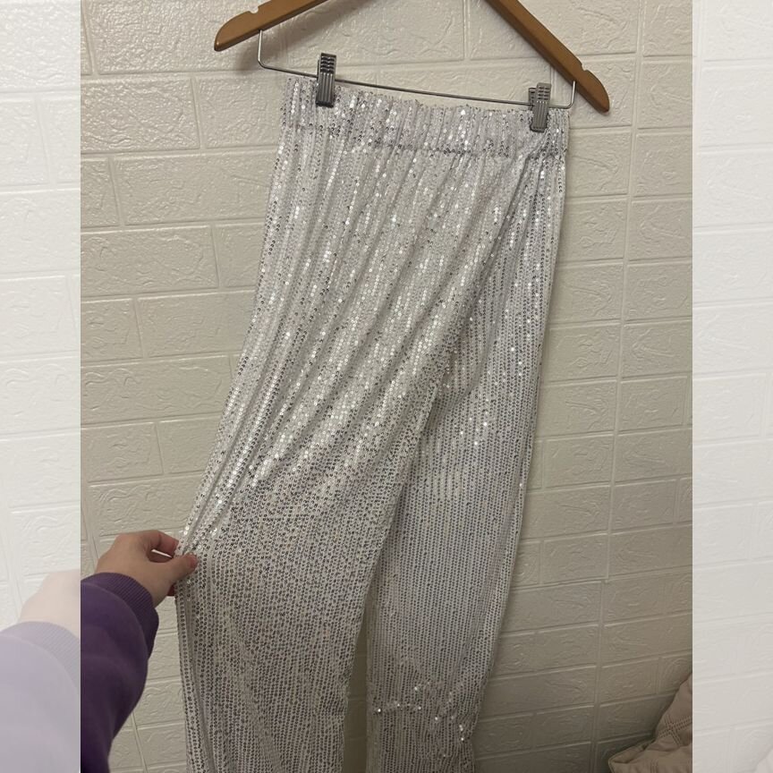 Брюки блестящие с пайетками