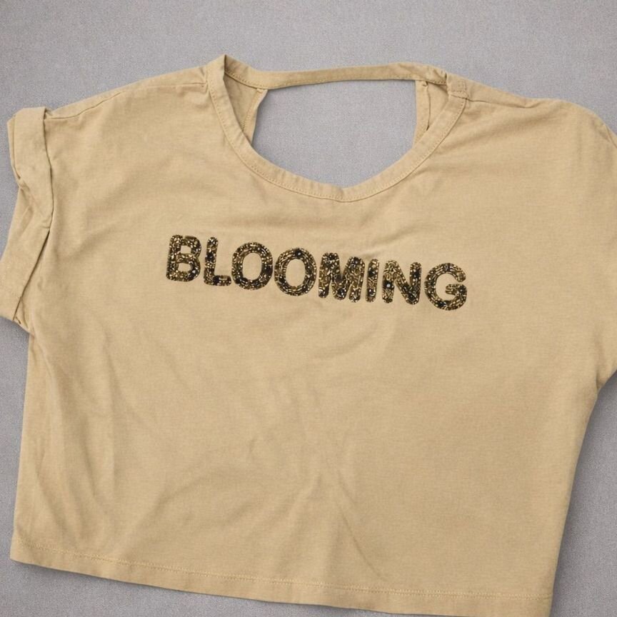 Футболка с вырезом на спине 42 44