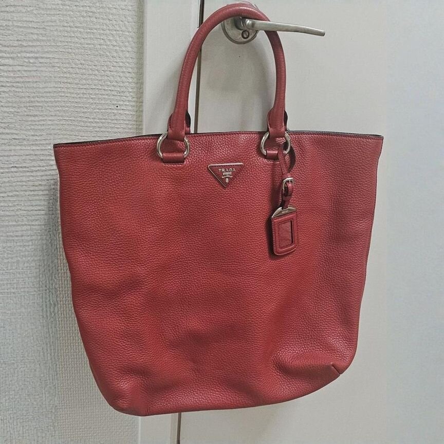 Prada тоут женская натуральная кожа италия