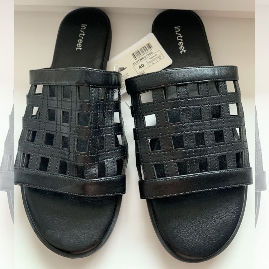 Шлепки женские р.40