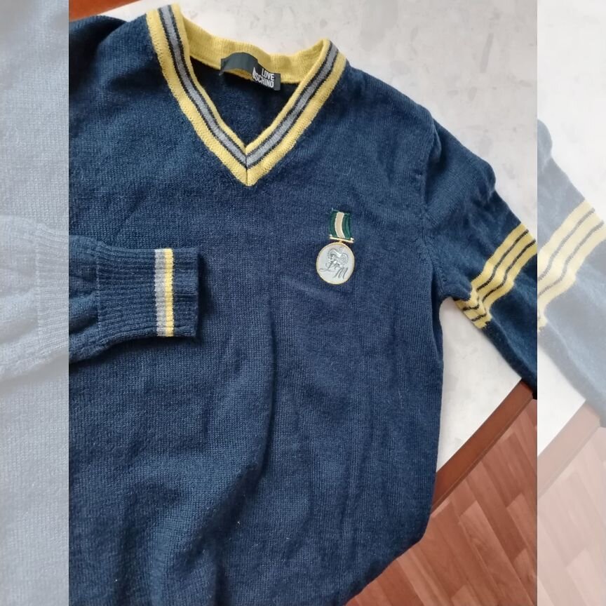 Кофта Love Moschino размер M-S