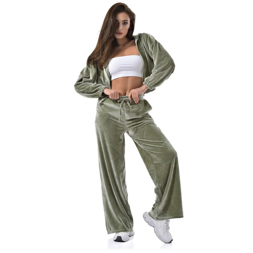 Спортивный костюм новый, 46-48