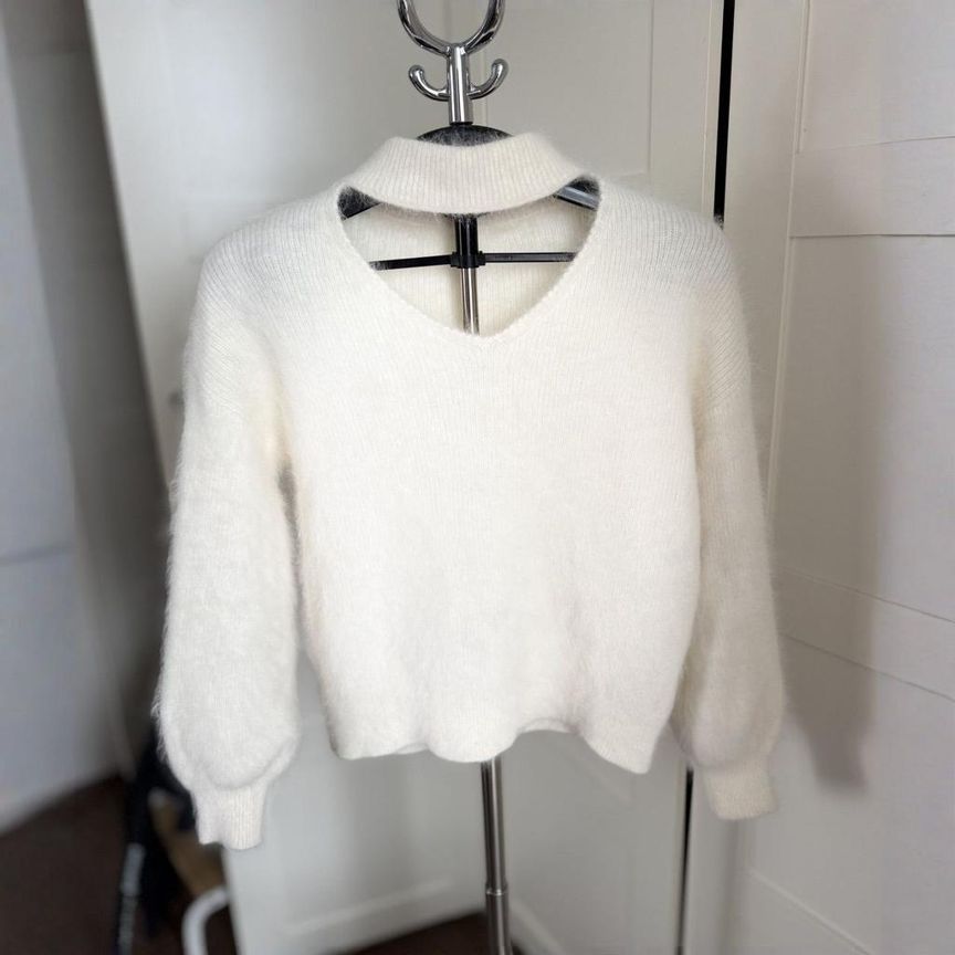 Очень нежный свитер из ангоры