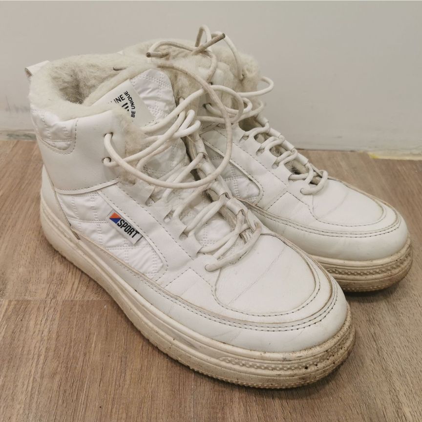 Белые зимние кроссовки ботинки 38 39 размер